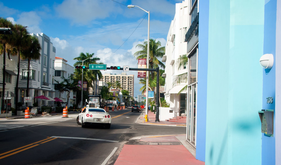Shopping på Collins Avenue - Miami, USA - LimeWave